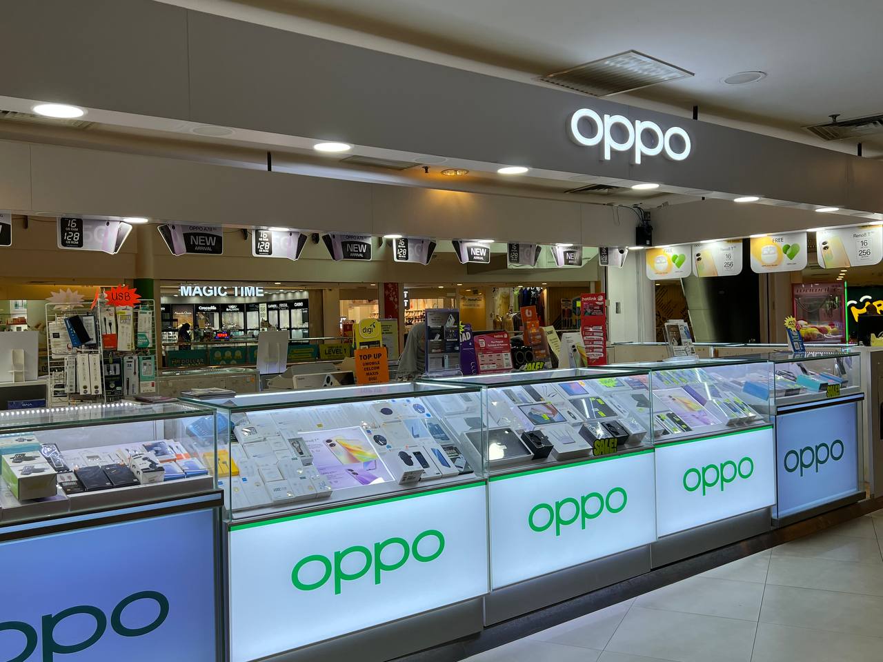 OPPO – Metro Point Complex