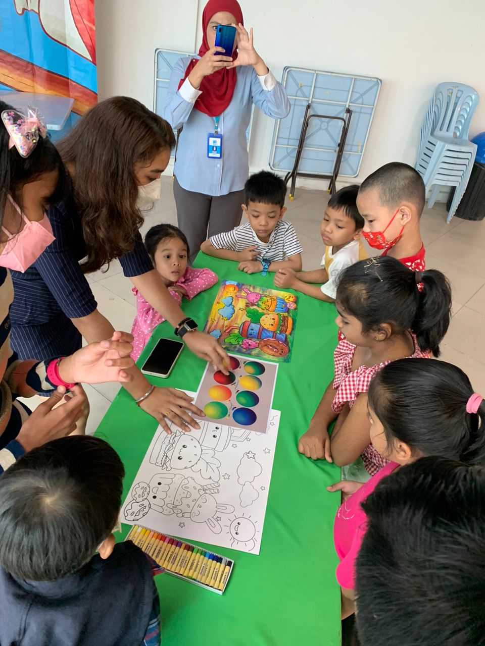 Colouring Workshop – Metro Point Complex